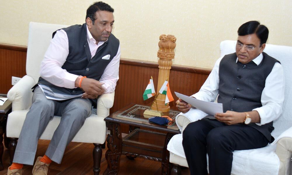 Goutham Reddy urges ConCor to set up container-making unit in Andhra ...