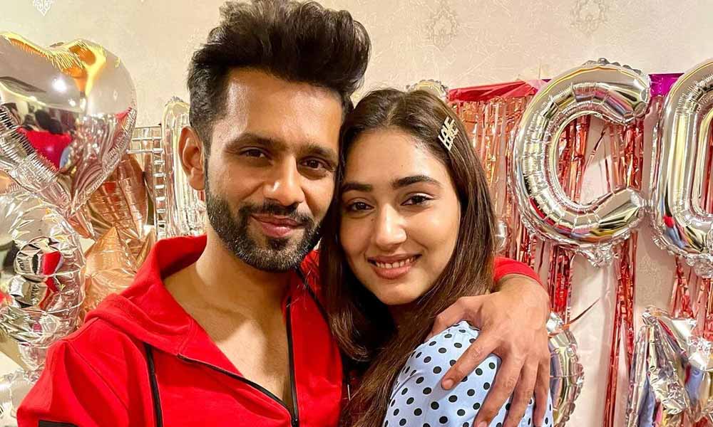 Cool Pics Of Bigg Boss Love Birds Rahul Vaidya And Disha Parmar