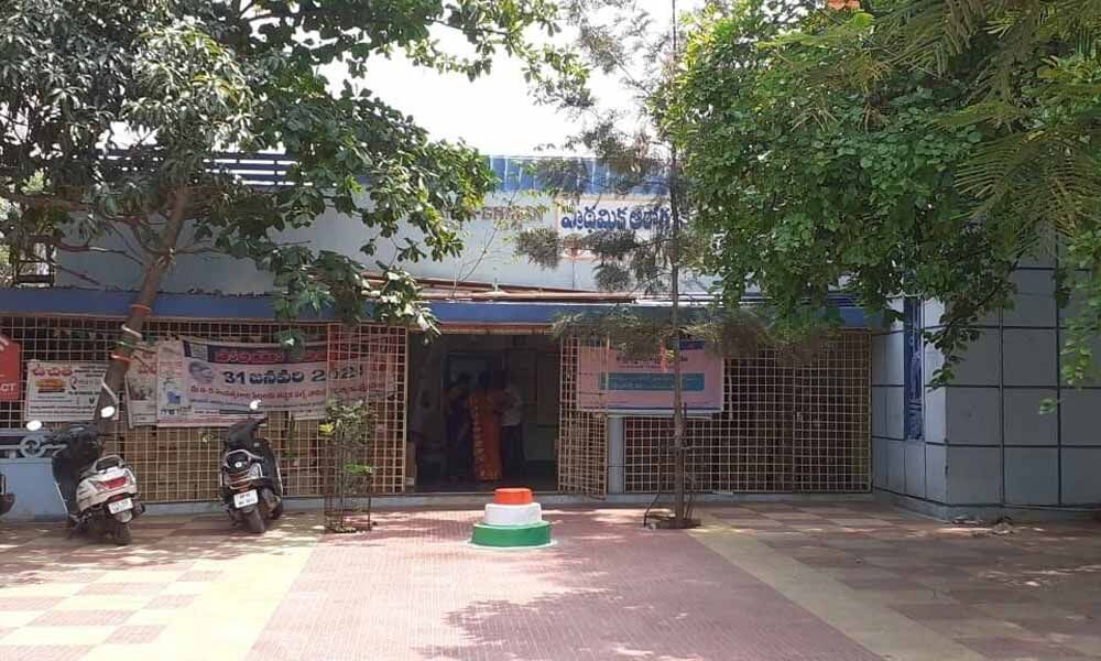 Hyderabad: Hit by vaccine shortage, Alwal residents seek more centres