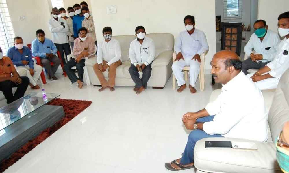 Shops to open from 6 am to 3 pm in Nakrekal from tomorrow