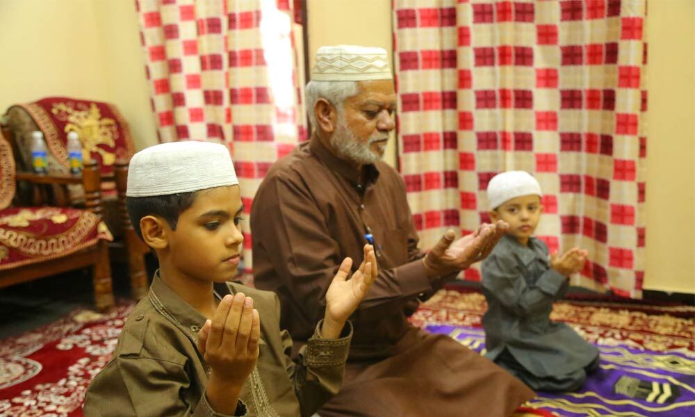 Hyderabad: Subdued Eid brings families together!