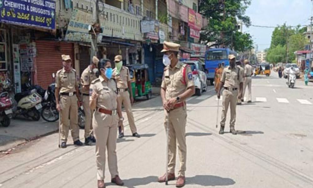 Hyderabad cops warn people not to come after 10 am
