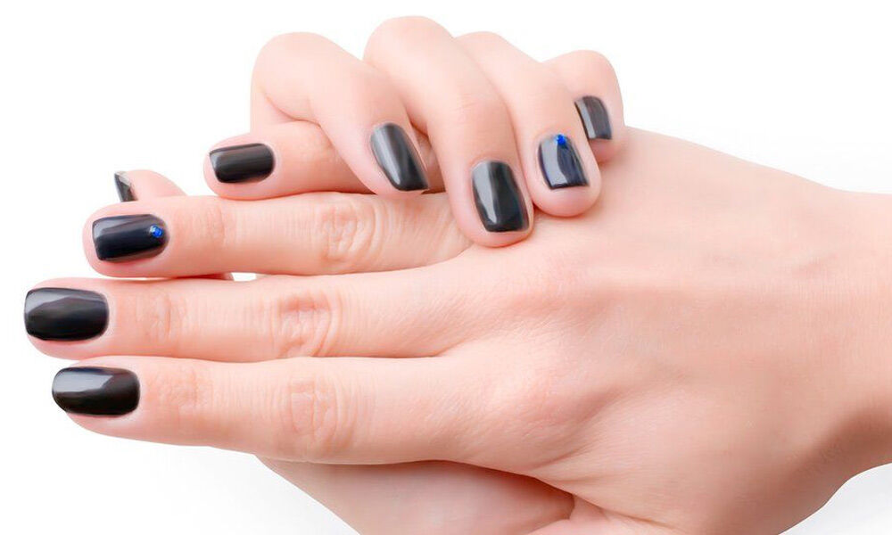 Things you must do while grooming your nails