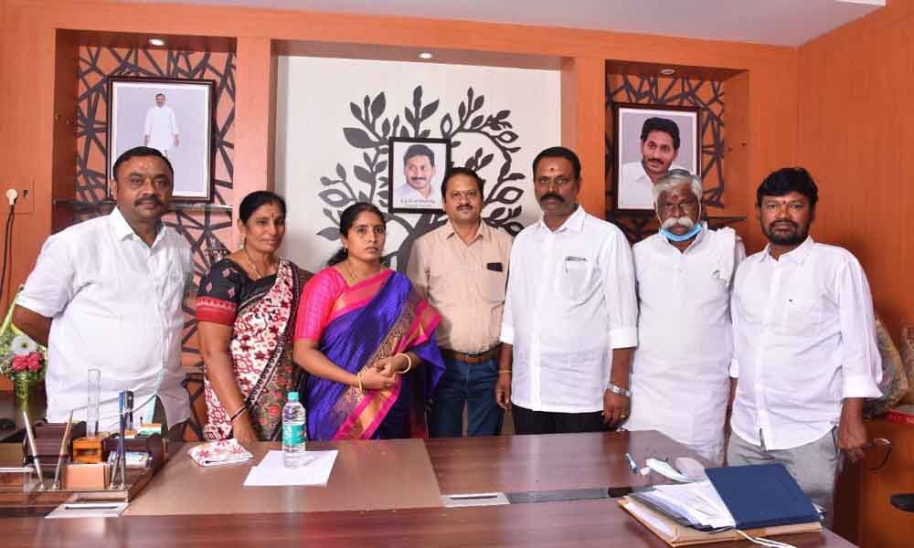 Kurnool: Maha Lakshmi takes charge as KDCC Bank chairperson
