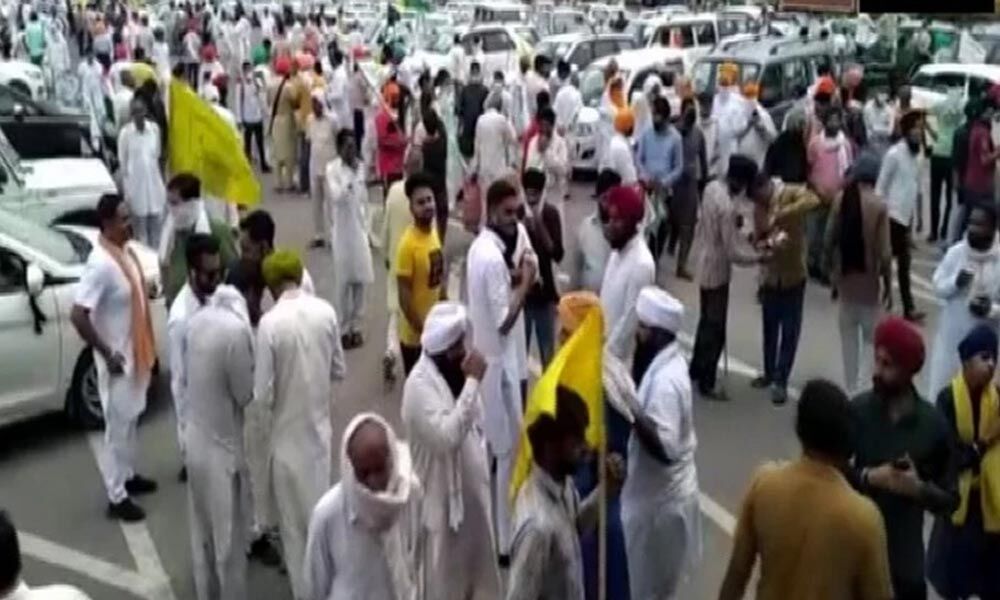 'Kisan Sansad' discusses one of 3 agri laws, passes resolution ...