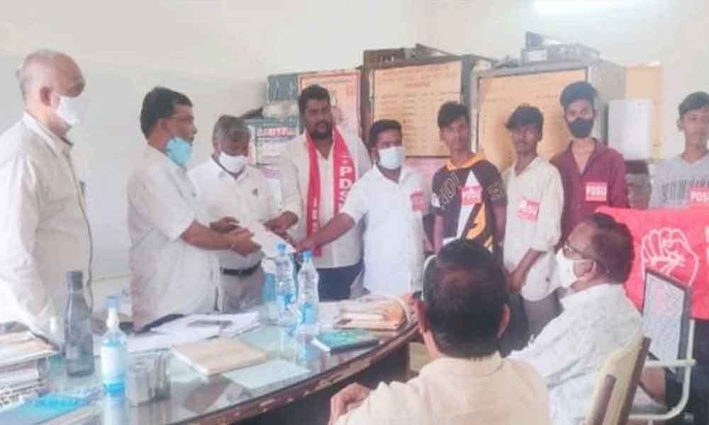 PDSU seeks action on ZP High School HM in Yemmiganur