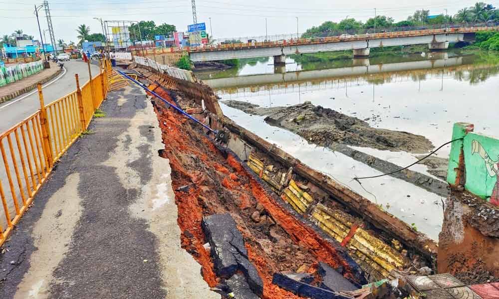 Kakinada: Collapsed retaining wall raises many eyebrows over quality