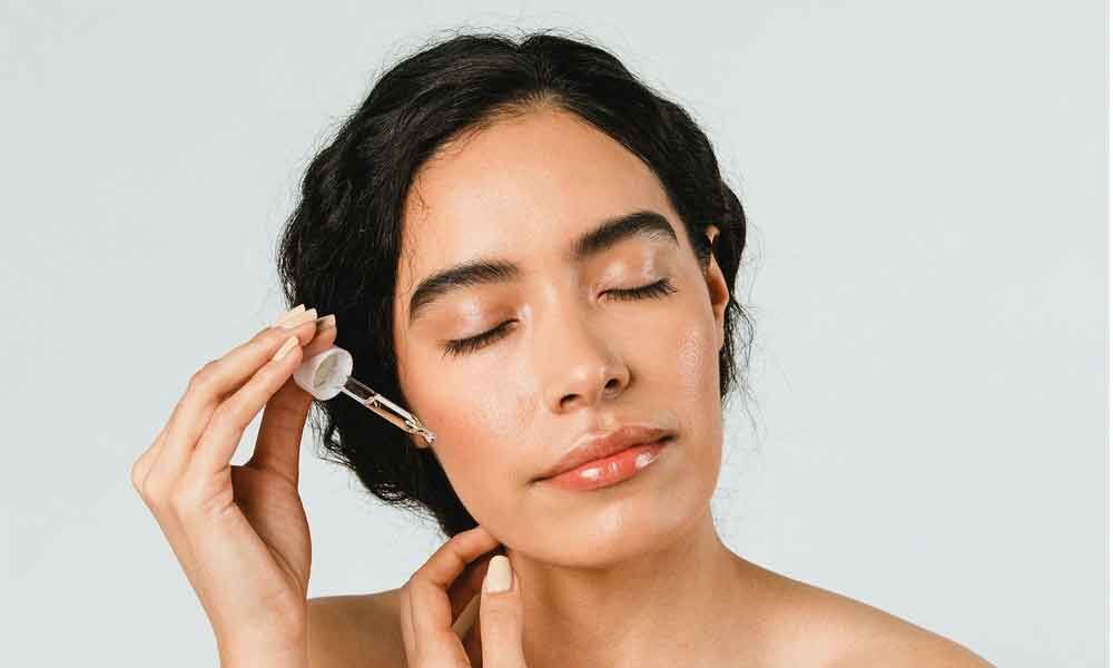 Serum, a simple skincare solution to oily skin woes