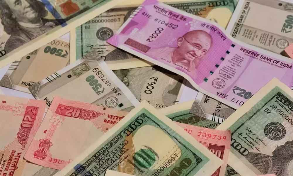 Currency update today: Indian rupee against US Dollar on 27 December 2021