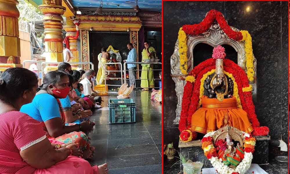 This 'Ganesh' likes 'bellam' a lot!