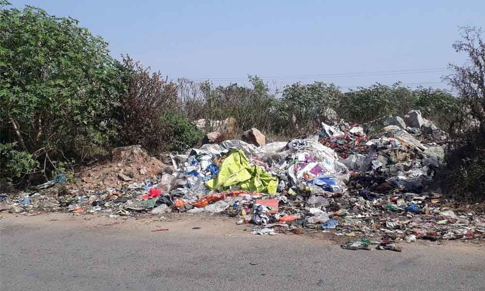 Hyderabad: Garbage dumping, burning rampant at Jalpally Lake