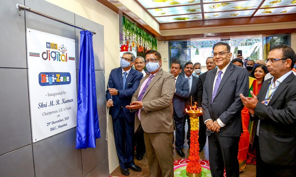 LIC unveils Digi Zone