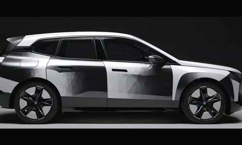 BMW, unveils its 1st color changing Car-See it to Believe it