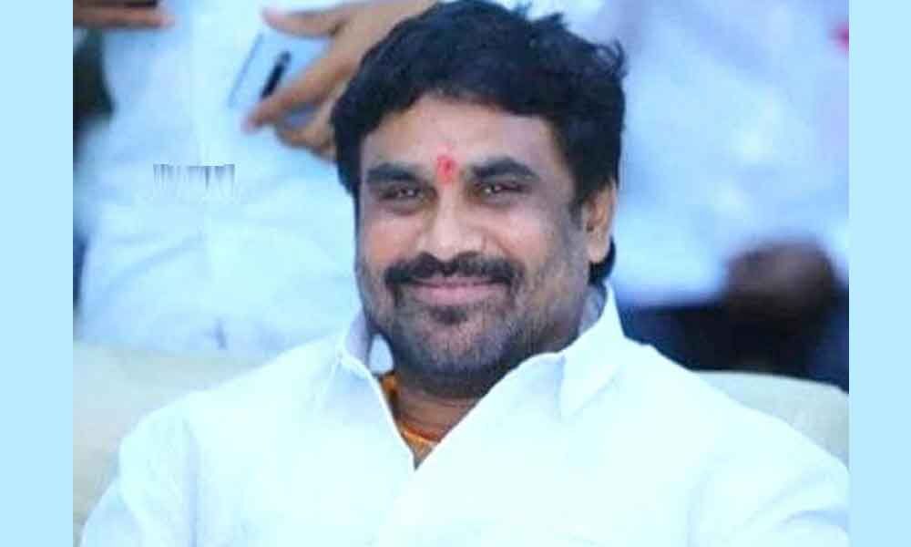 Notices sent to Vanama Raghavendra's house to appear before police