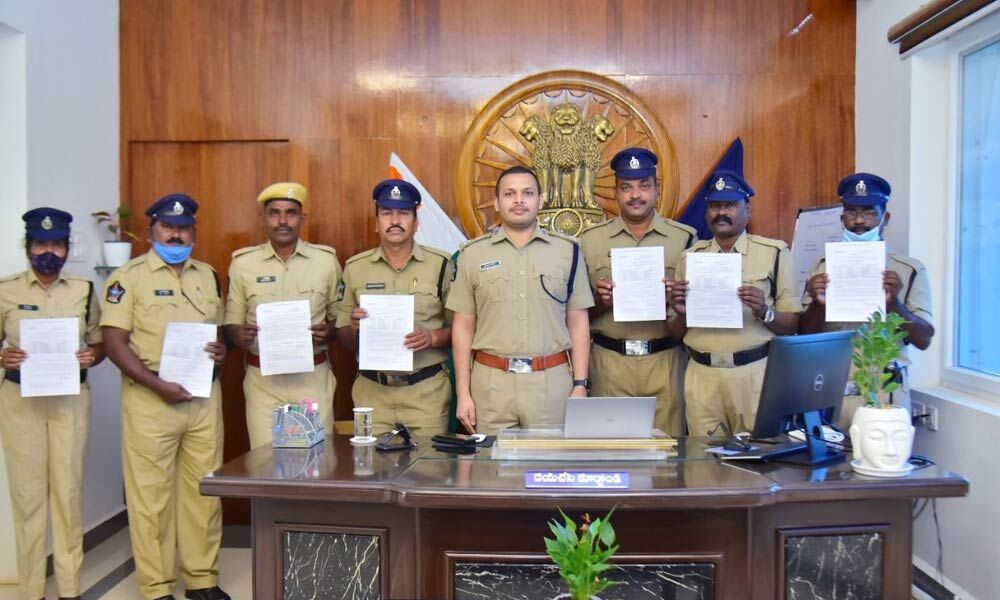 Vijayawada: Nine constables get promotion