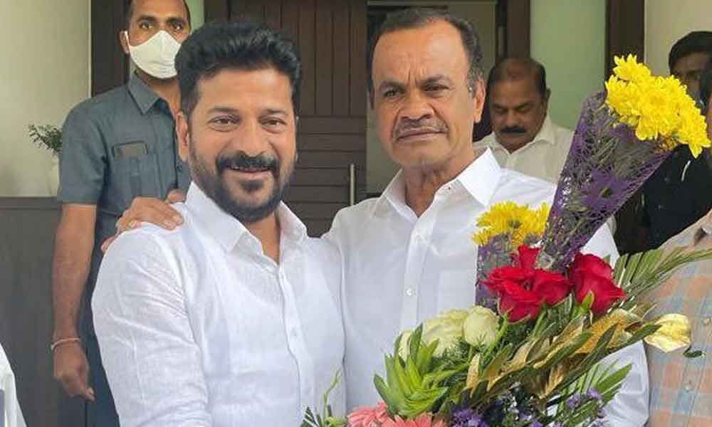 Hyderabad: Telangana PCC chief Revanth Reddy calls on MP Komatireddy