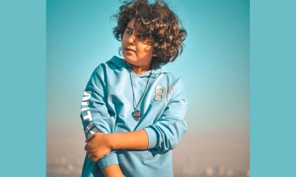 Bachcha nahi, pataka