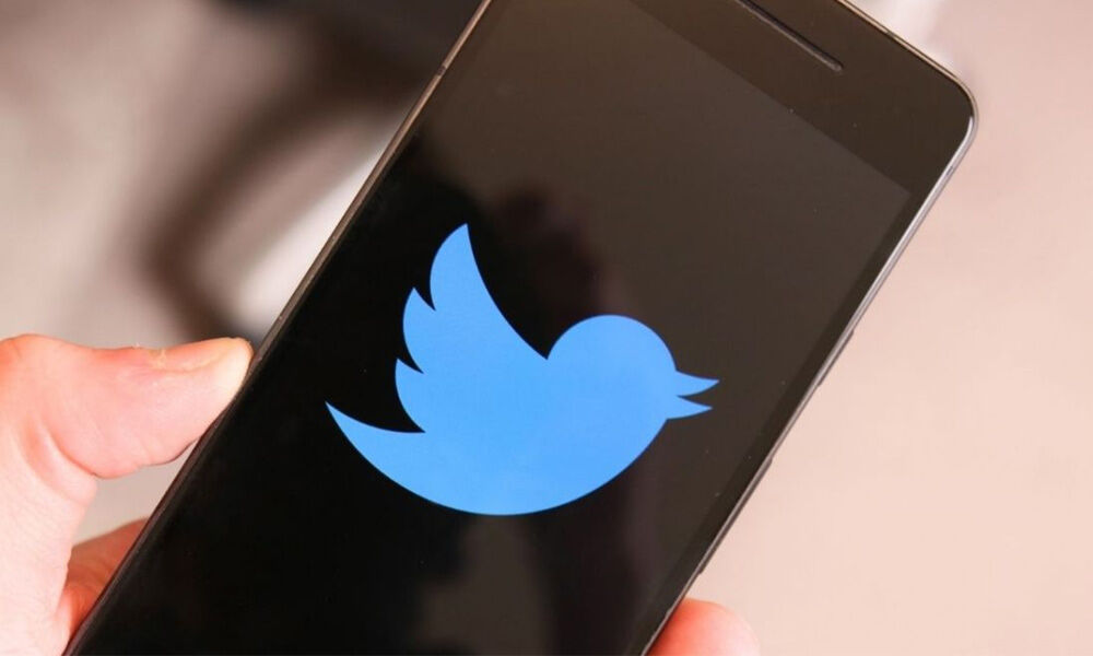 Twitter makes it tough to choose the old reverse chronological feed