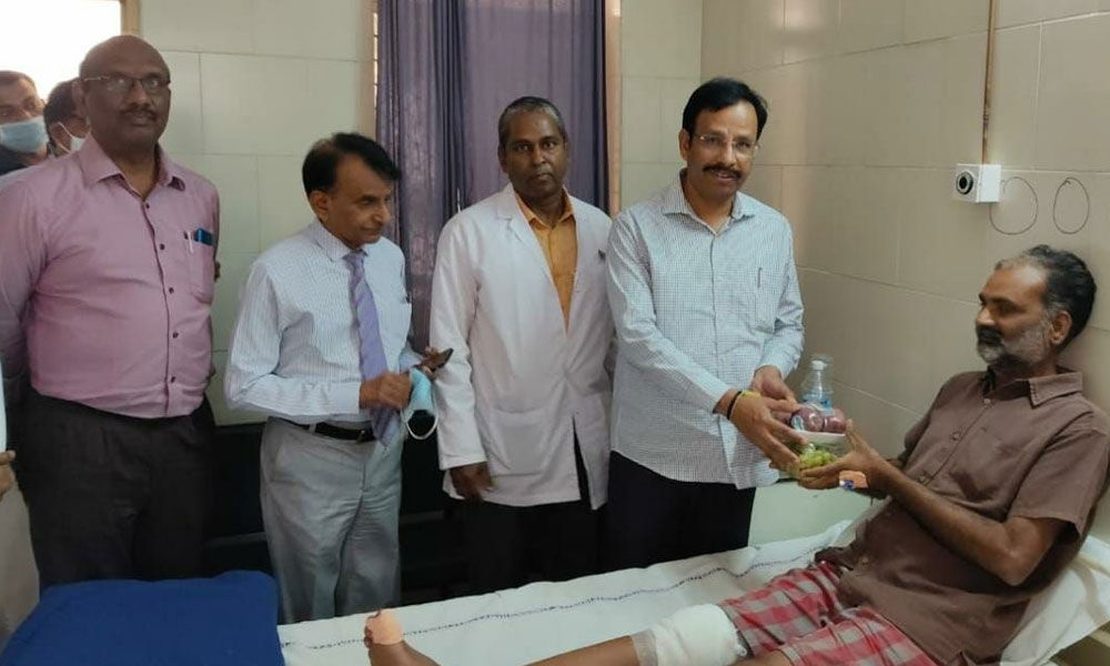 Hyderabad: VC Sajjanar calls on injured driver