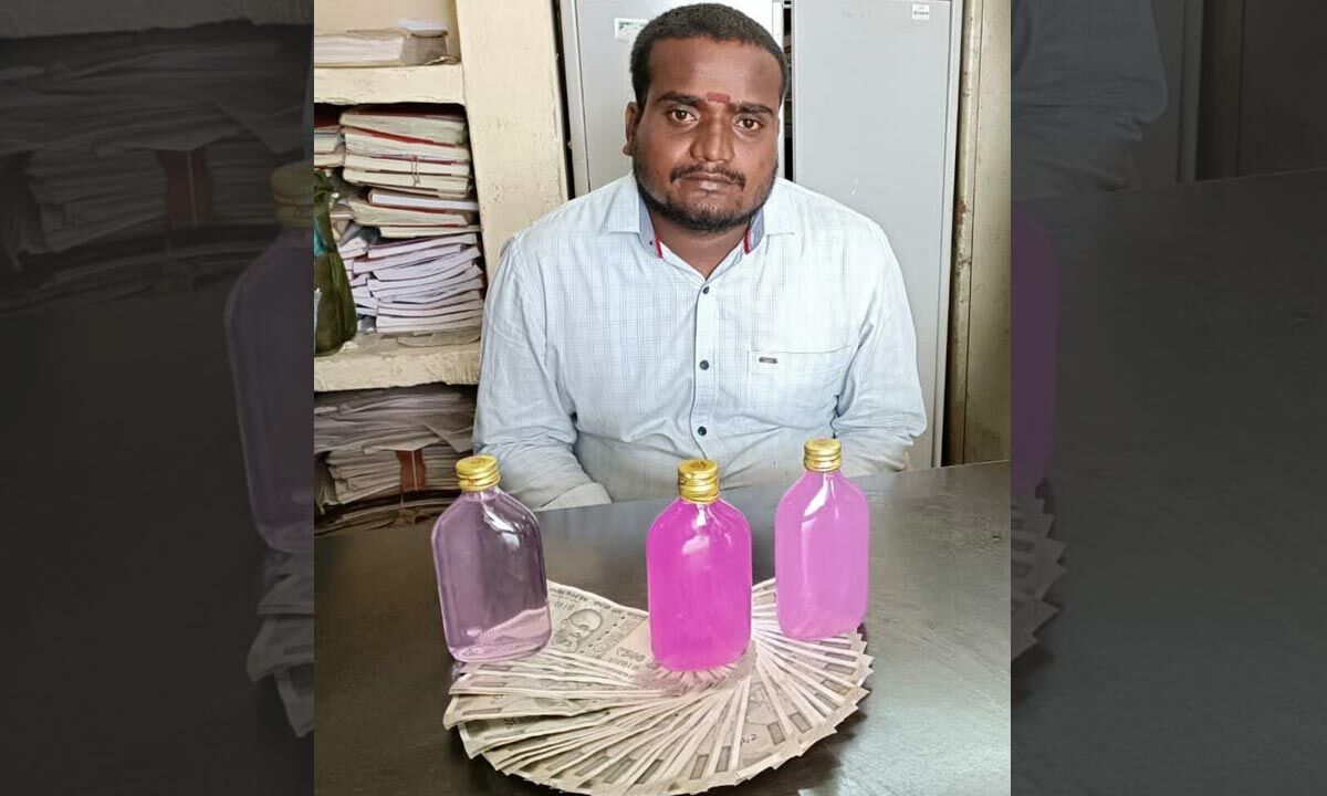 ACB traps corrupted bill collector, held