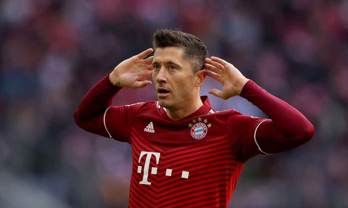 Lewandowski not allowed to leave this summer, says Kahn