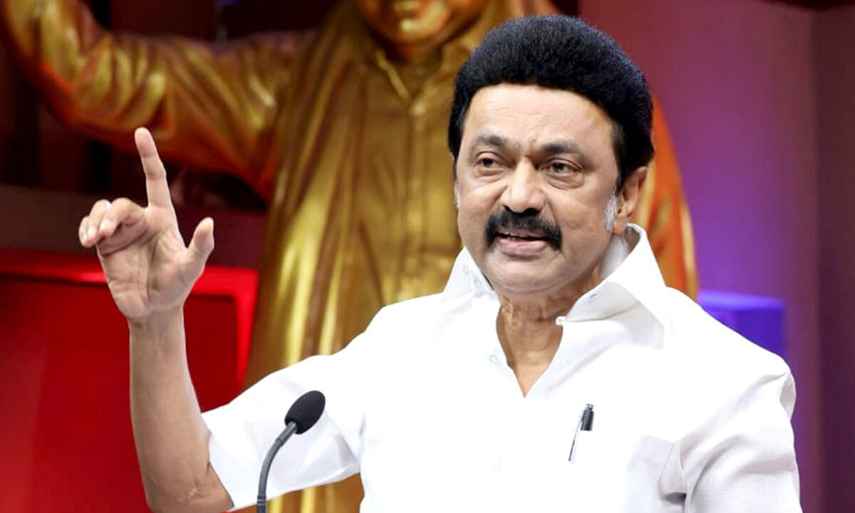 MK Stalin had food at narikuravar home, distributed welfare measures to ...