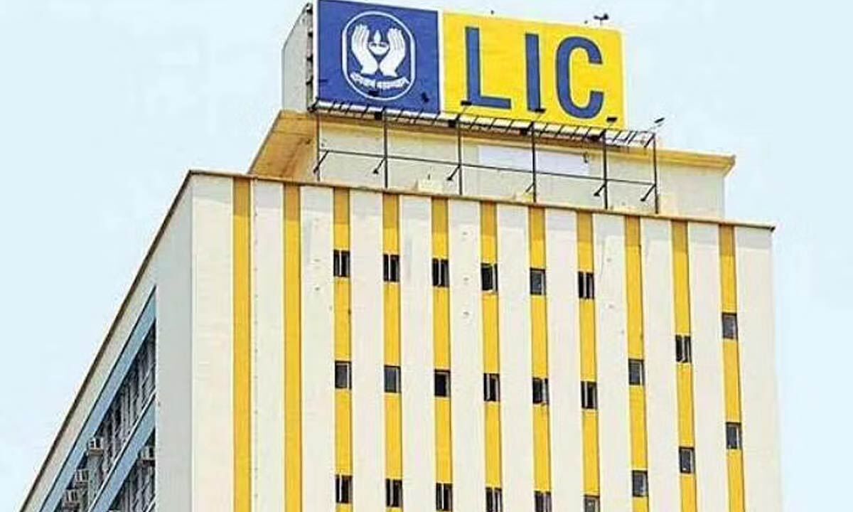 LIC's 1st year premium grows by 7.92% in FY22