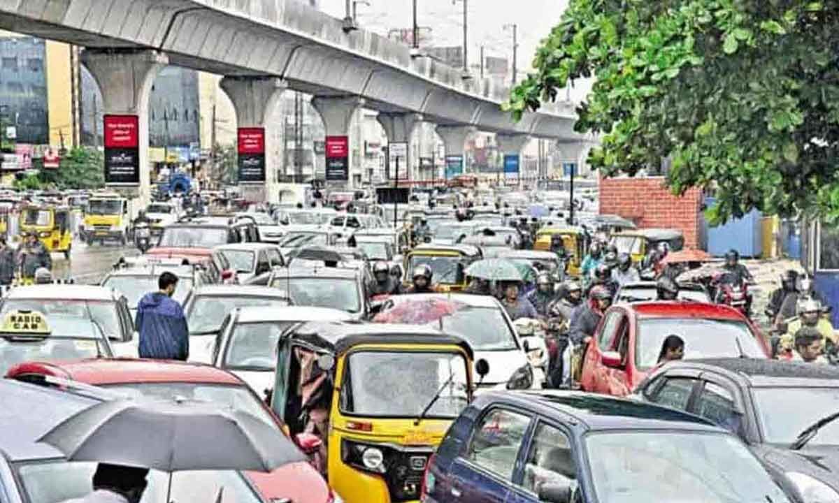 Hyderabad: SNDP work at Begumpet throws motorists into a tizzy