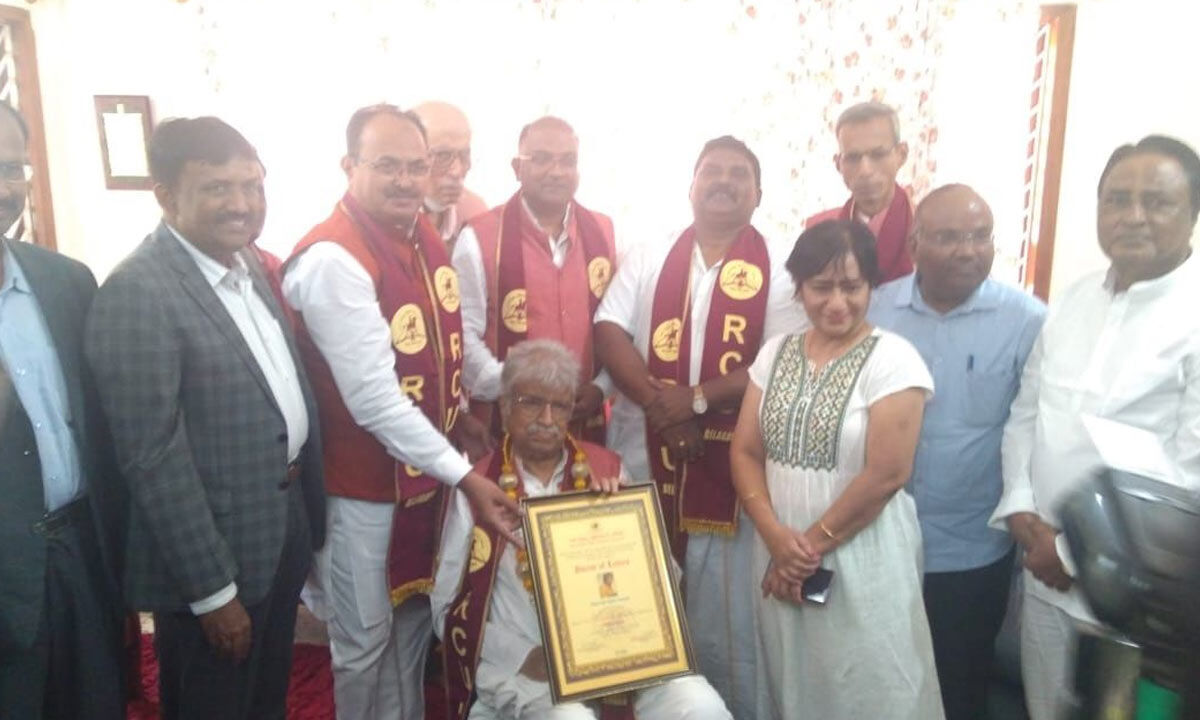 Pandit Rajeev Taranath conferred honorary doctorate