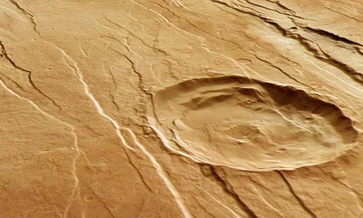 New Images Reveal Massive 'Claw Marks' On Mars' Surface