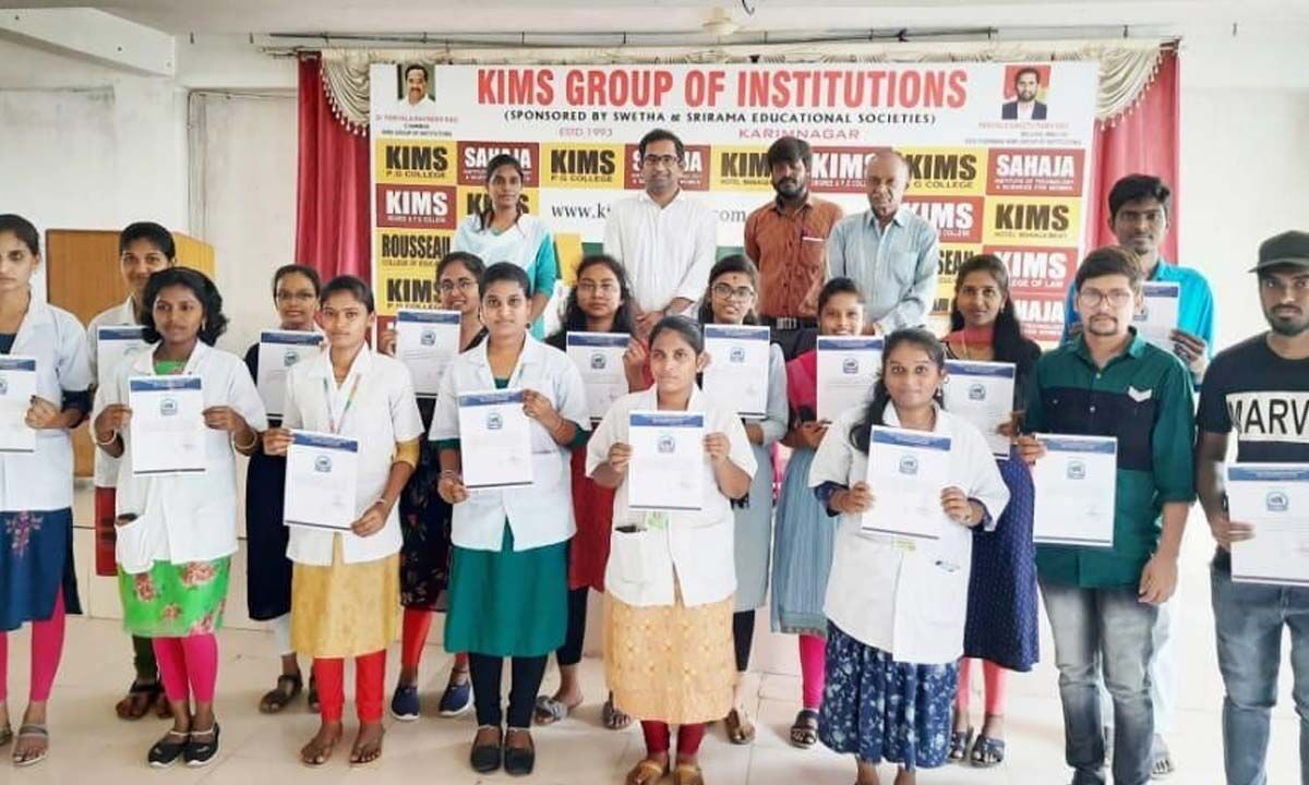 Students complete internship at KIMS