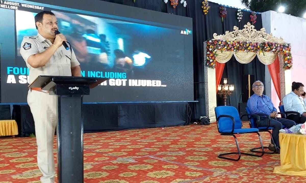 Engineering students should have service motive: SP Parameswar Reddy