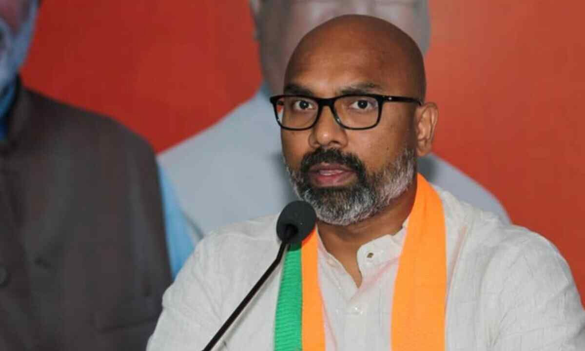 BJP MP Dharmapuri Arvind questions KCR for gobbling up 'Garib's…rice