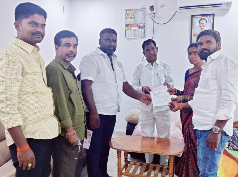 Shadnagar: CMRF cheques distributed