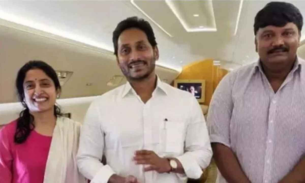 YS Jagan to visit Paris on June 28 to attend daughter's Graduation Ceremony