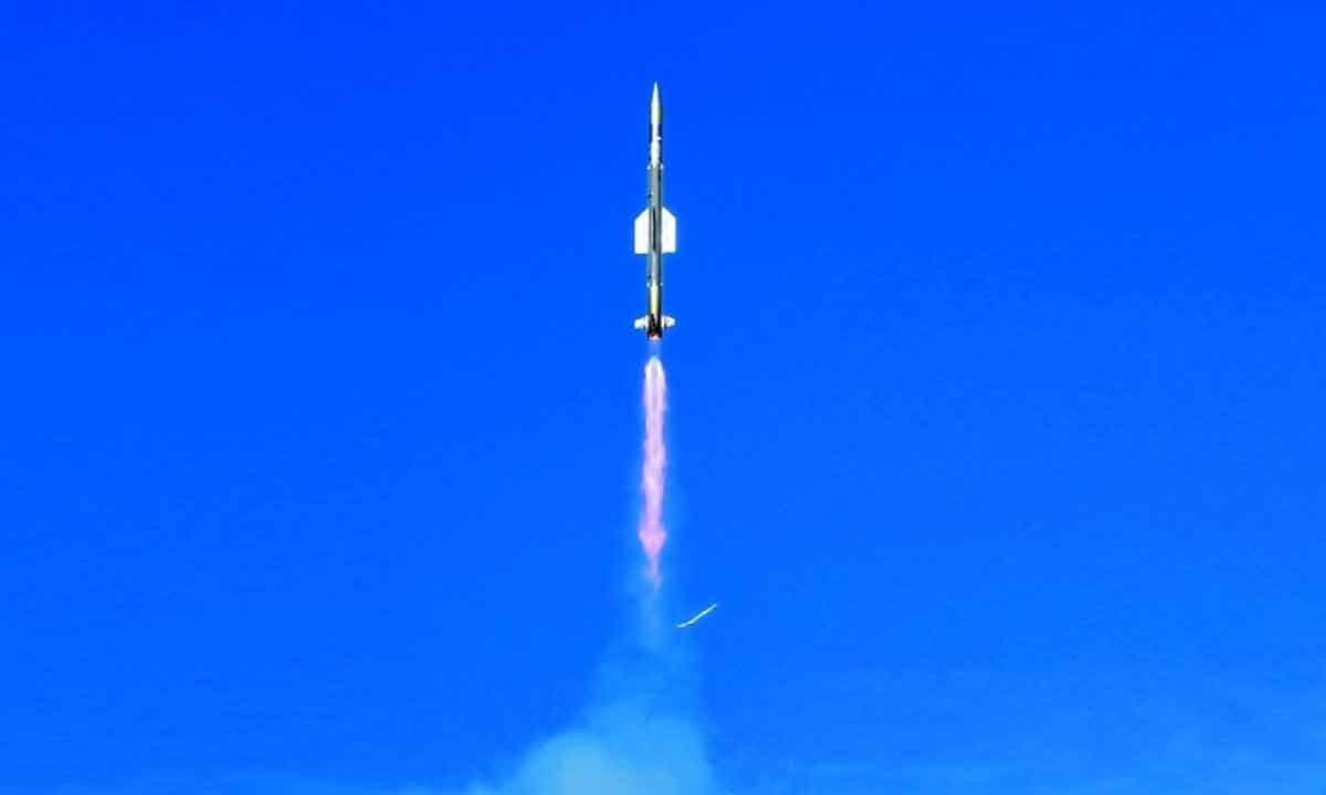 Short range surface to air missile successfully tested by DRDO