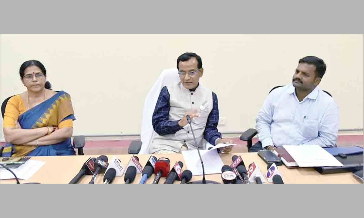 Implement land laws strictly: Collector Basanth Kumar