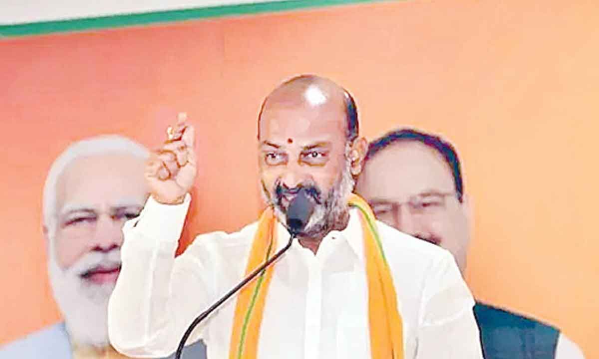 Bandi condemns the attack by 'TRS workers'