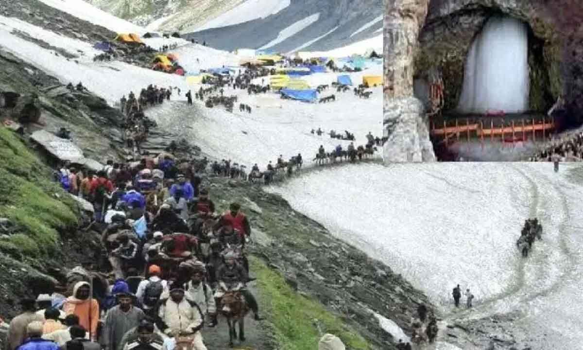 Amarnath Yatra touches 2L, over 15,000 have 'darshan' in one day