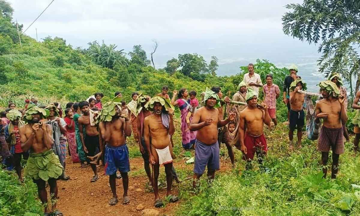 Tribals stage protest for basic amenities
