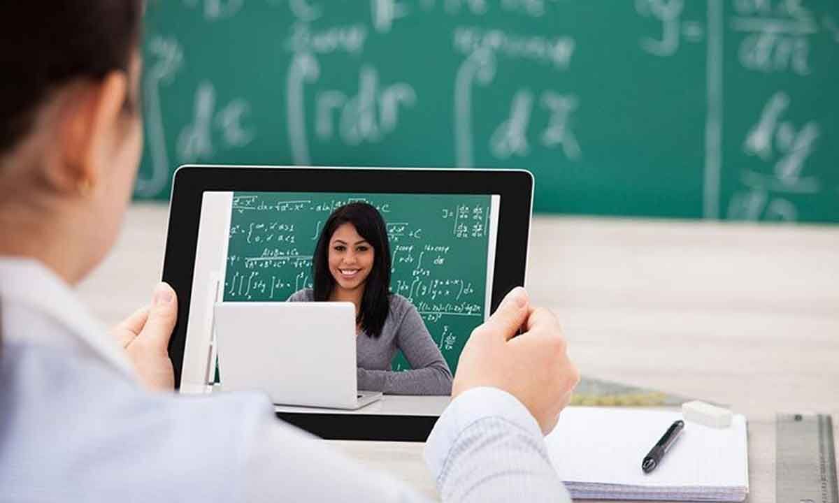 Teacher in digital era