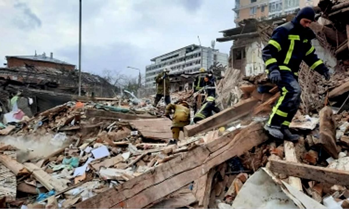 Death toll rises to 21 after Russia's attack on Kharkiv