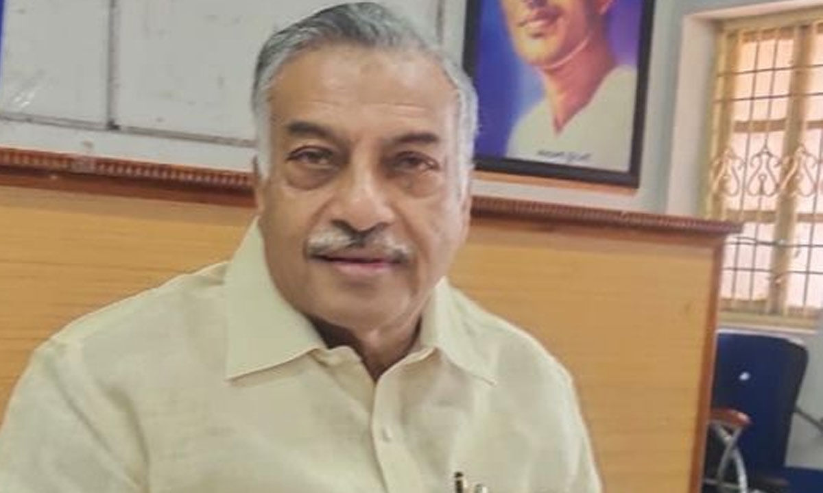 Andhra Pradesh Government Gives Equal Importance To Telugu Language Yarlagadda Lakshmi Prasad