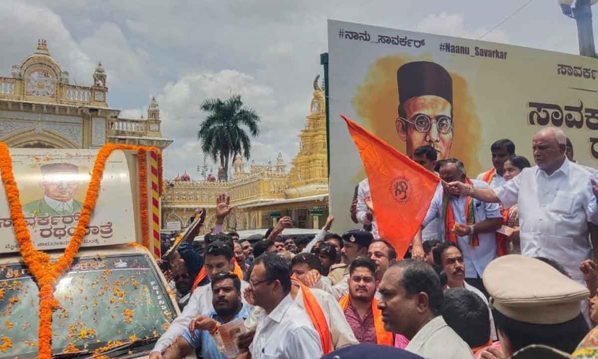 Yediyurappa flags off Veer Savarkar Rath Yatra