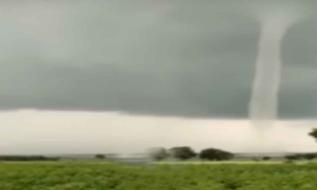 Waterspout occurs in Singur project at Sangareddy, video goes viral