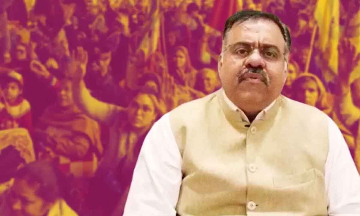 After Shah and Nadda, now Tarun Chugh visits party worker's house in Hyd