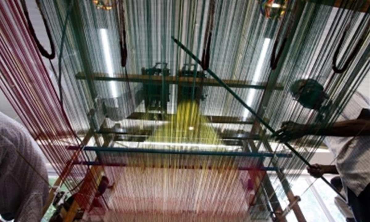 TN power loom weavers' strike enters 4th day, Rs 35 cr daily loss