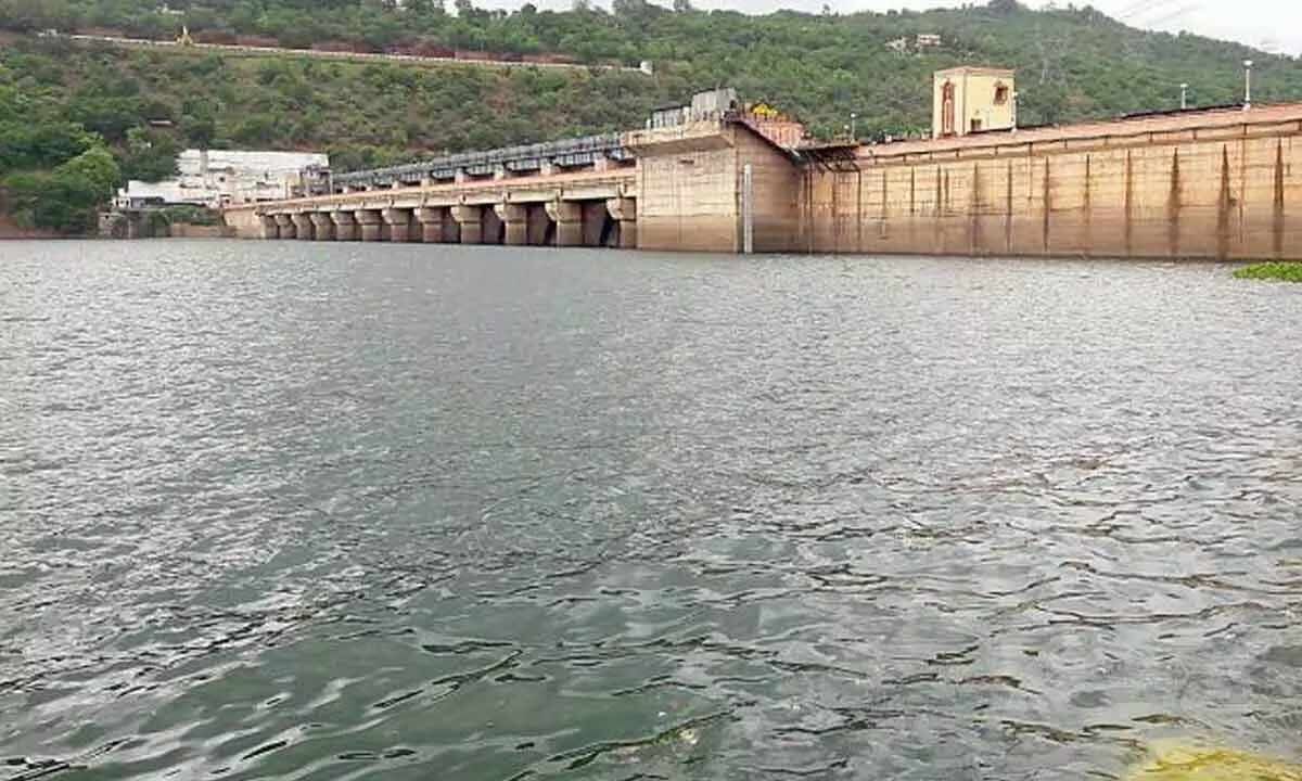 Andhra Pradesh: Inflows to irrigation projects under Krishna river ...