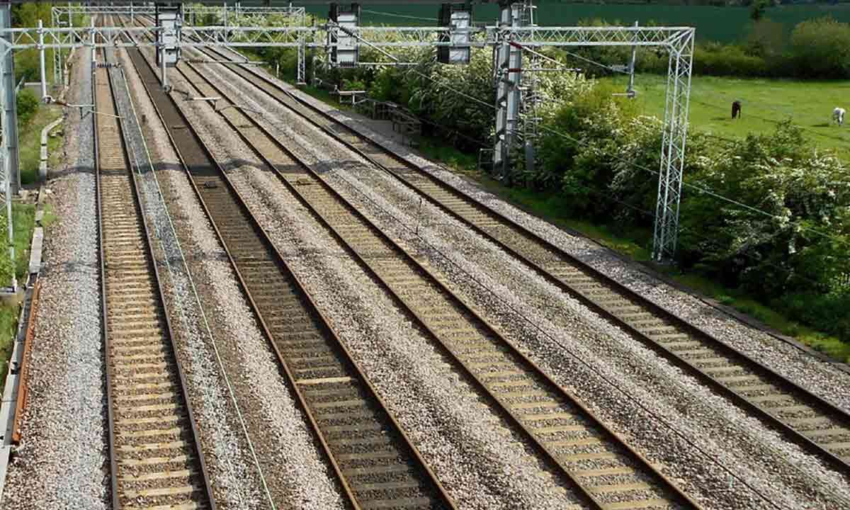 Work on first stretch of Vijayawada–Kazipet tripling, electrification ...