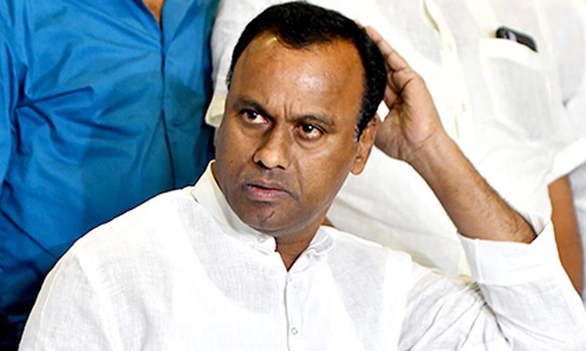 Rajagopal Reddy AP govt's decision on fixing metres to farm pump sets ...